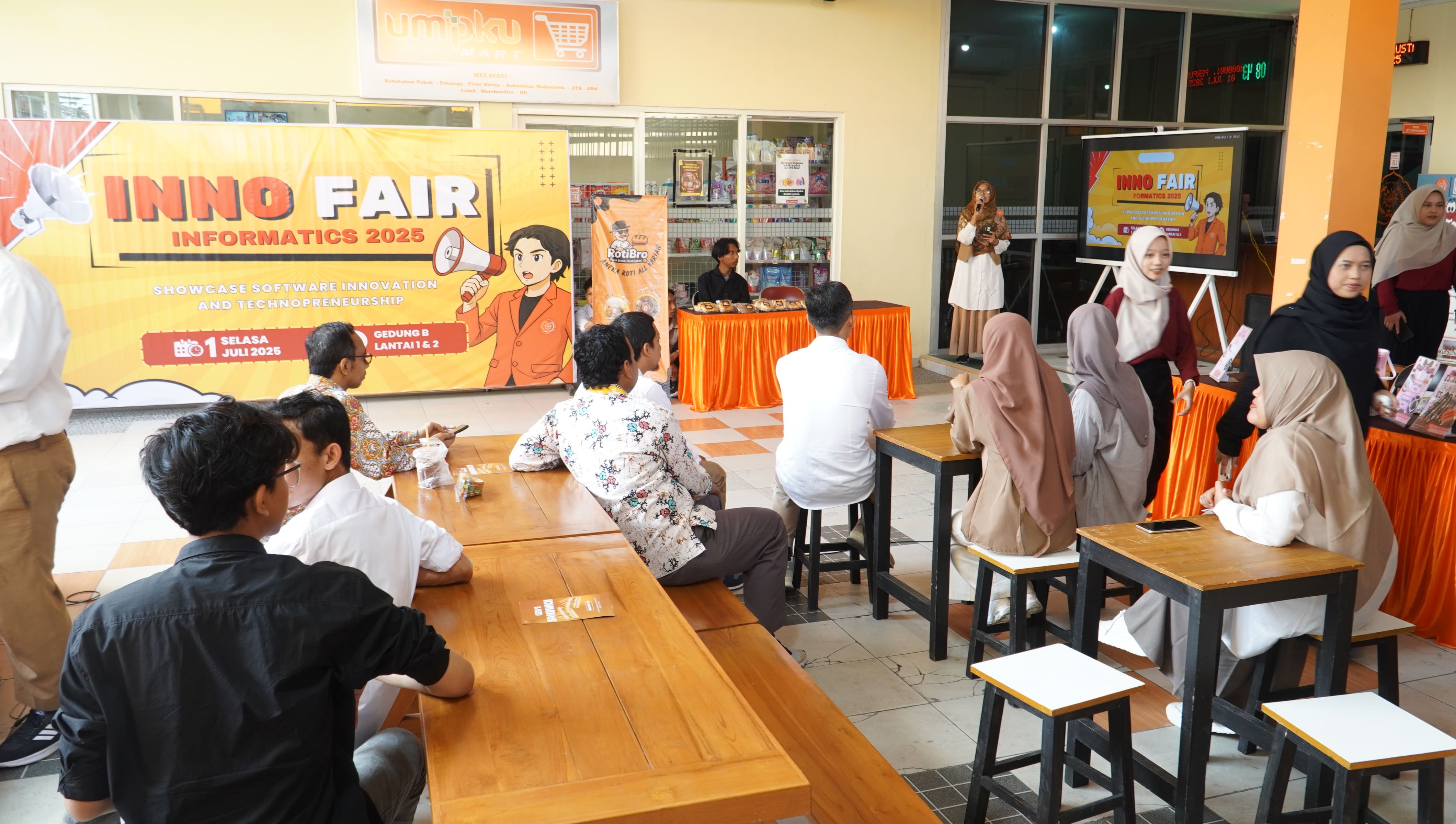 Prodi Informatika UM PKU Surakarta Gelar INNO Fair Informatics 2025 ...